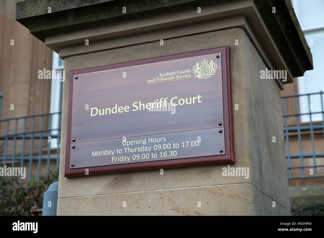 Dundee sheriff court hi-res stock photography and images - Alamy