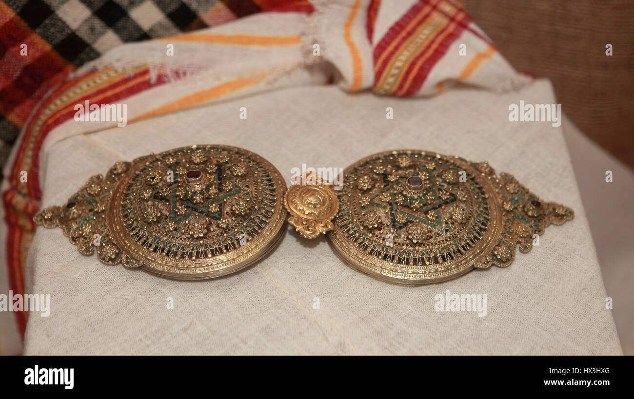 Authentic folk style details hi-res stock photography and images - Alamy