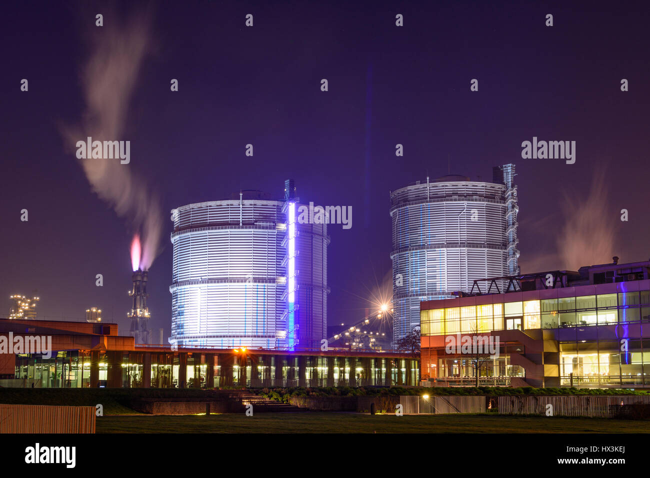 Linz, voestalpine steelworks: Gasspeicher (gas storage), visitor center ...