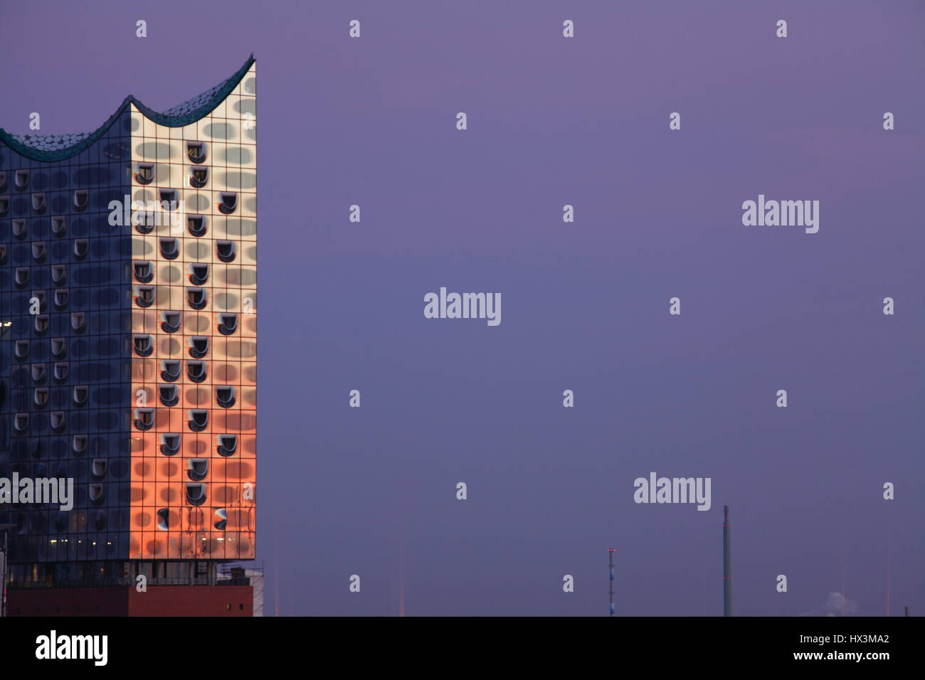 Elbphilharmonie opernhaus hi-res stock photography and images - Alamy