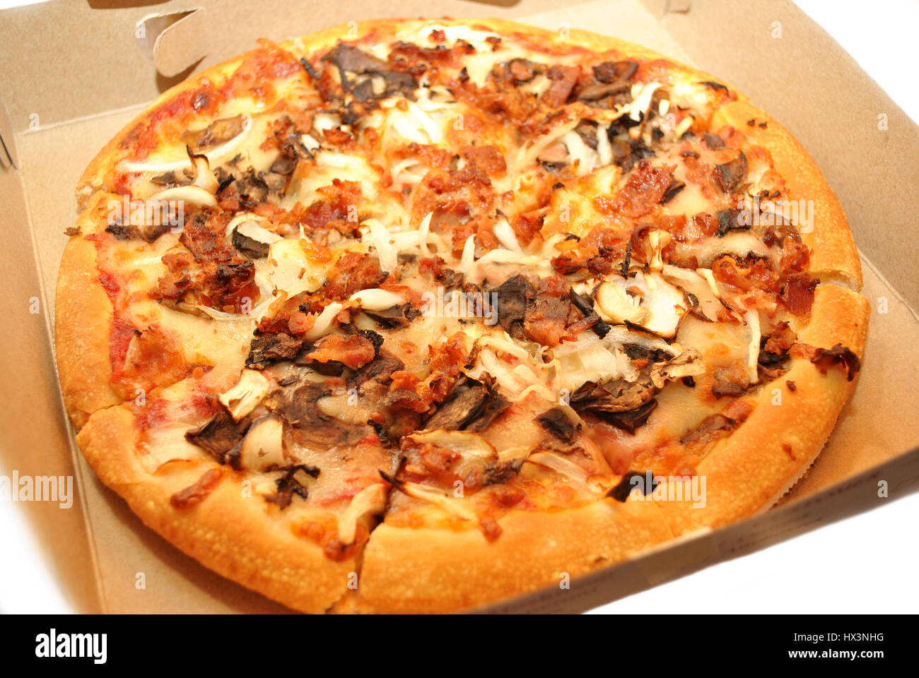 Whole pizza pie hi-res stock photography and images - Alamy