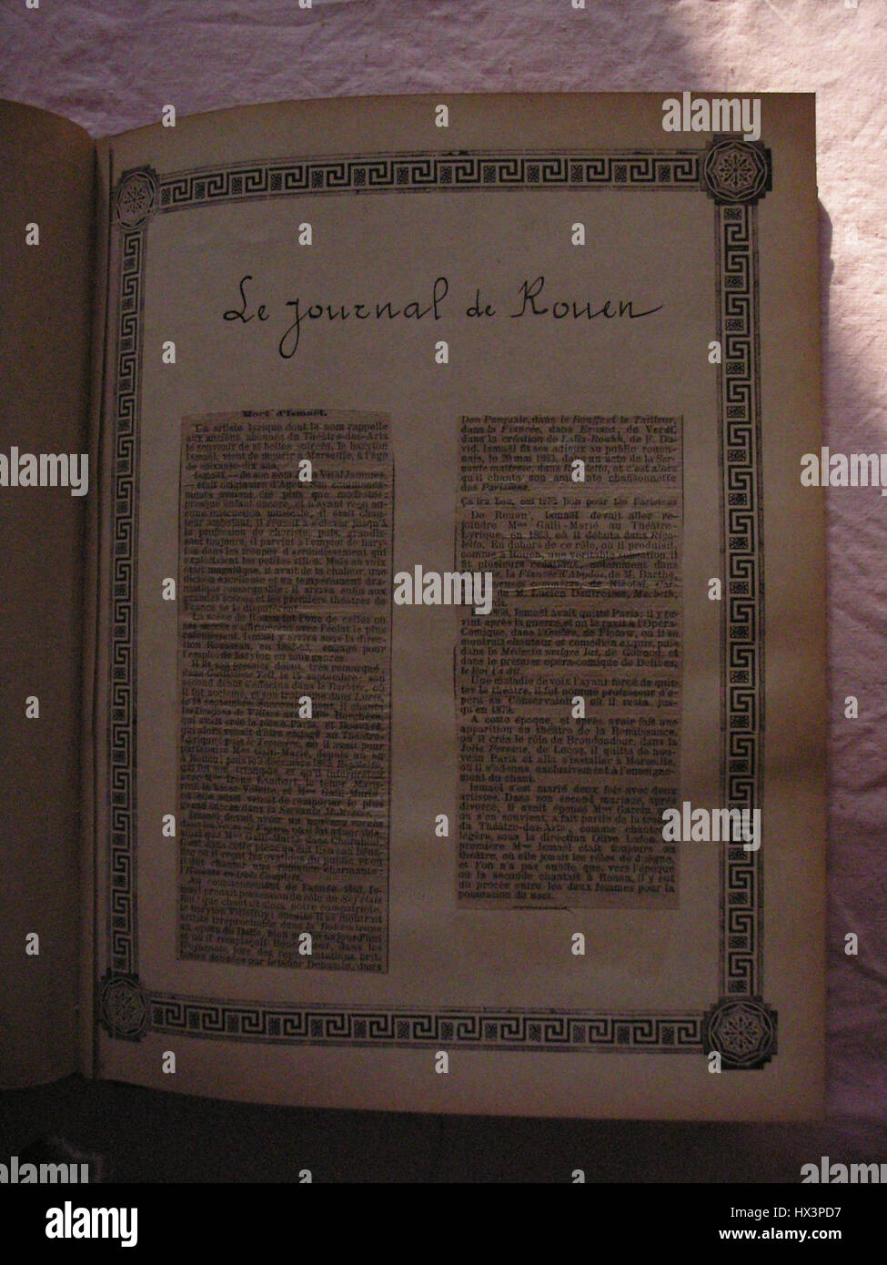 Le journal de Rouen Stock Photo - Alamy