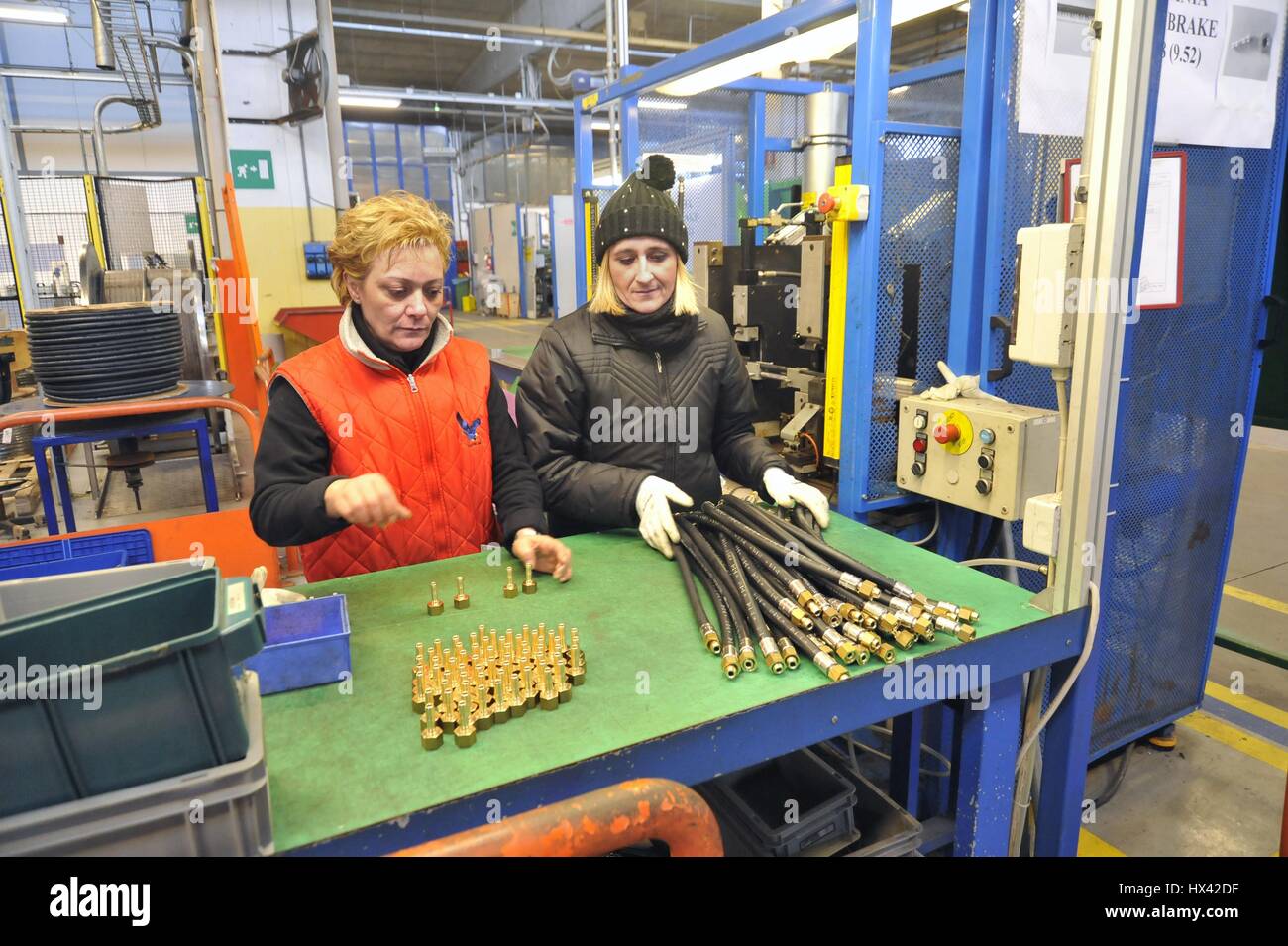 Female car factory worker hi-res stock photography and images - Alamy