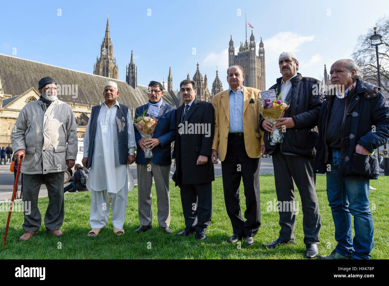 Pakistan community centre hi-res stock photography and images - Alamy