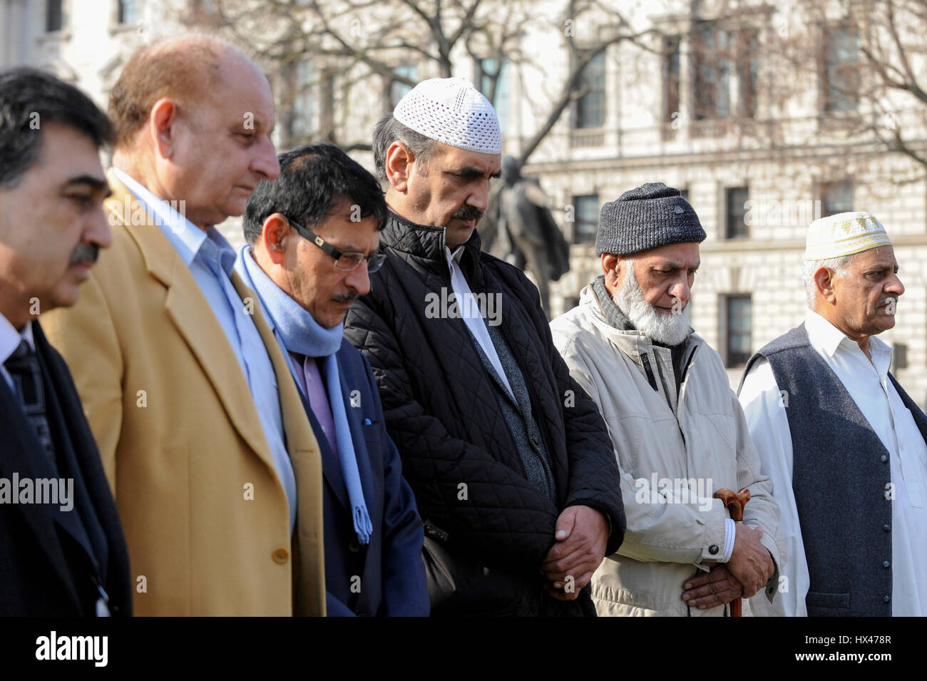 Uk muslim group men hi-res stock photography and images - Alamy