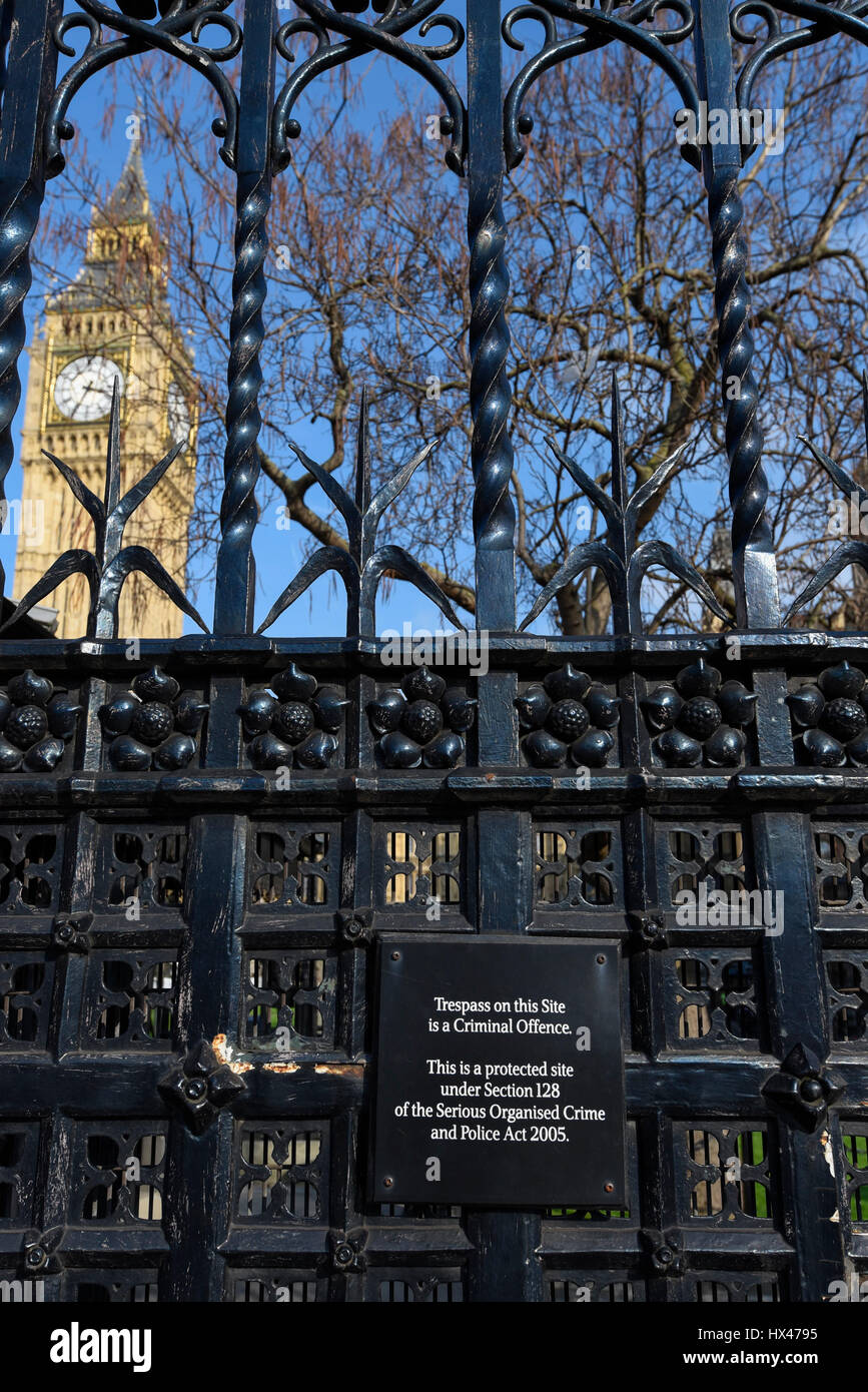 Trespass offence hi-res stock photography and images - Alamy