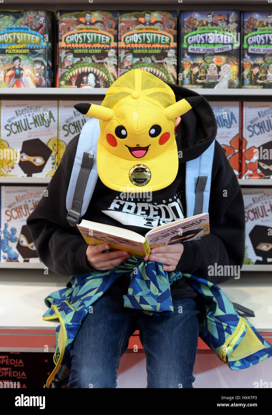 Pokemon yellow hi-res stock photography and images - Alamy