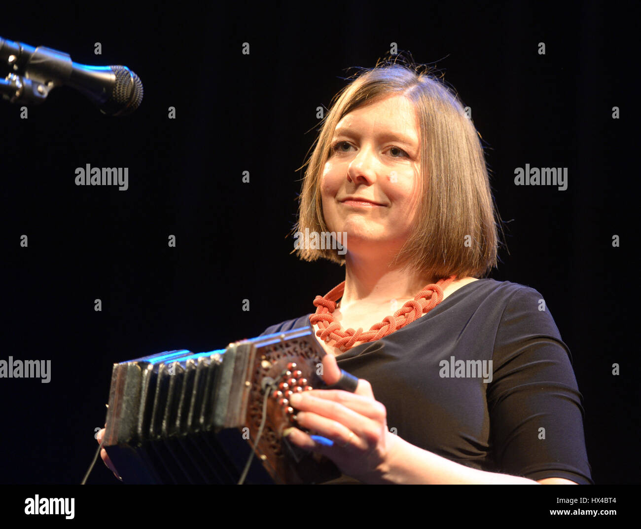 Oxford, UK. 24th March, 2017. Emily Portman plays with the Coracle band ...