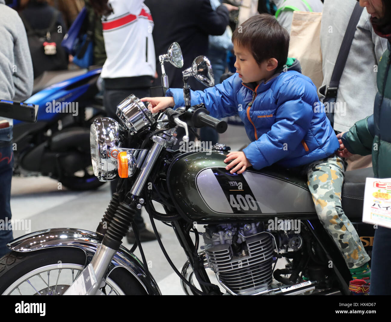 Sr400 hi-res stock photography and images - Alamy