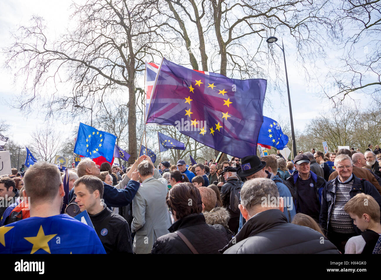 London, UK. 25th Mar, 2017. Unite for Europe March in London. Thousands ...