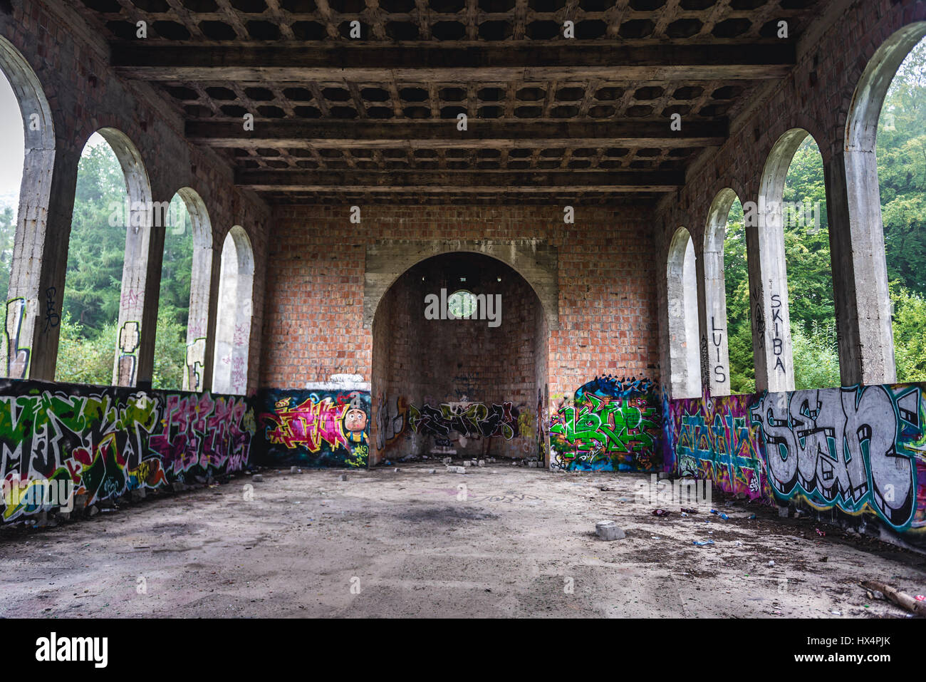 Church in unfinished castle hi-res stock photography and images - Alamy