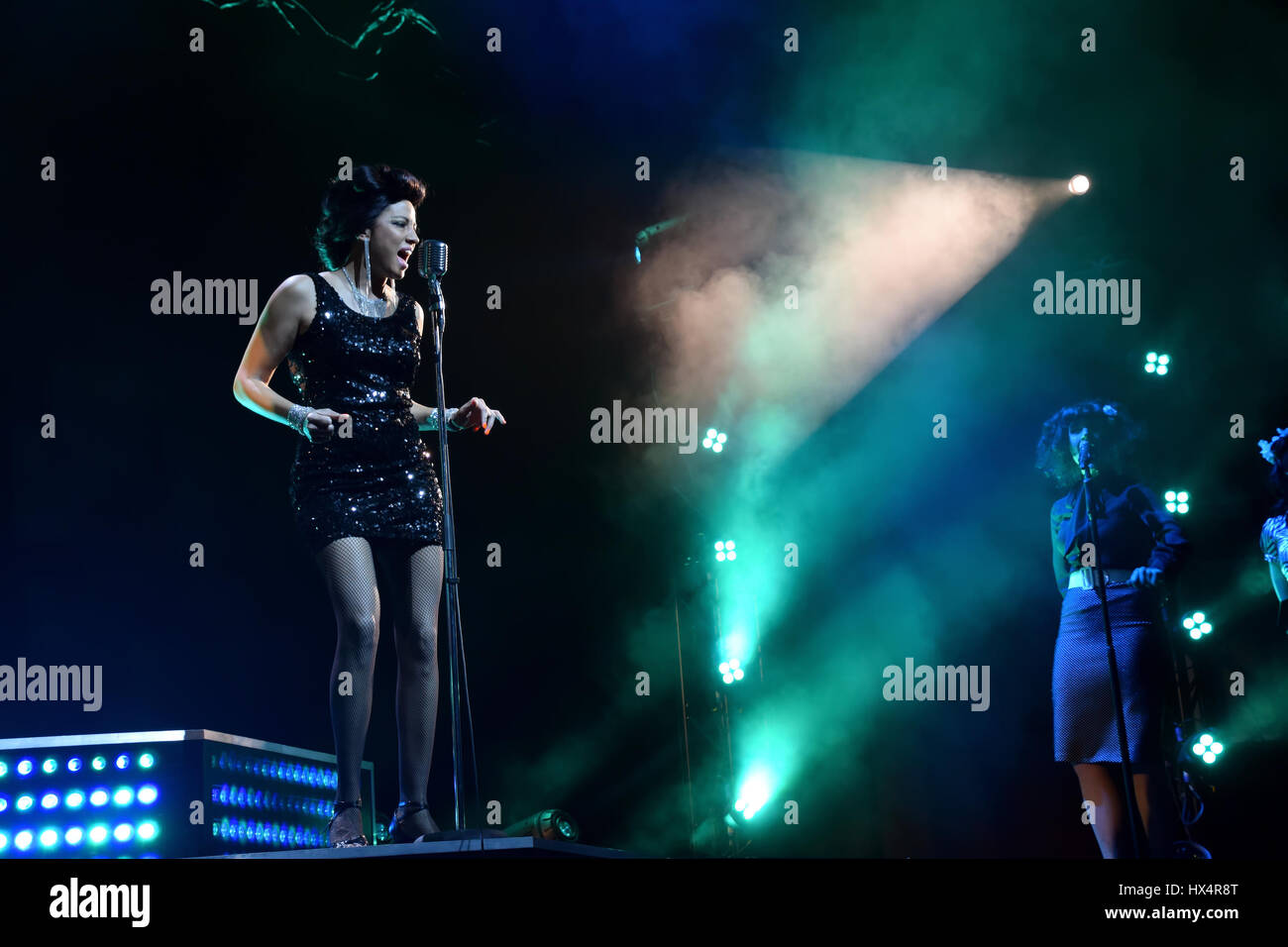 Jessica Folcker on "The Music of Motown" tour 2017 feat. Afro-Dite in ...