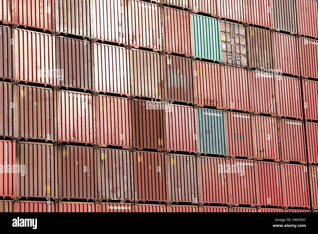 Intermodal containers hi-res stock photography and images - Alamy