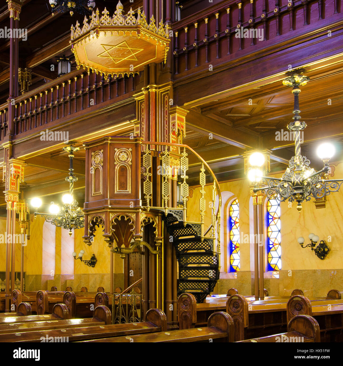 Synagogue interior design hi-res stock photography and images - Alamy