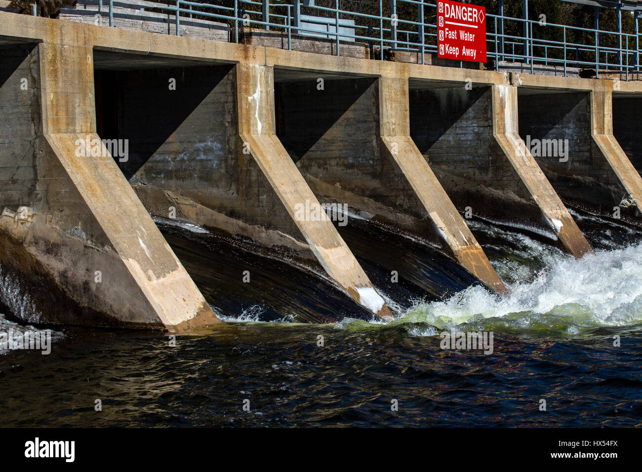 Flood control dam hi-res stock photography and images - Alamy