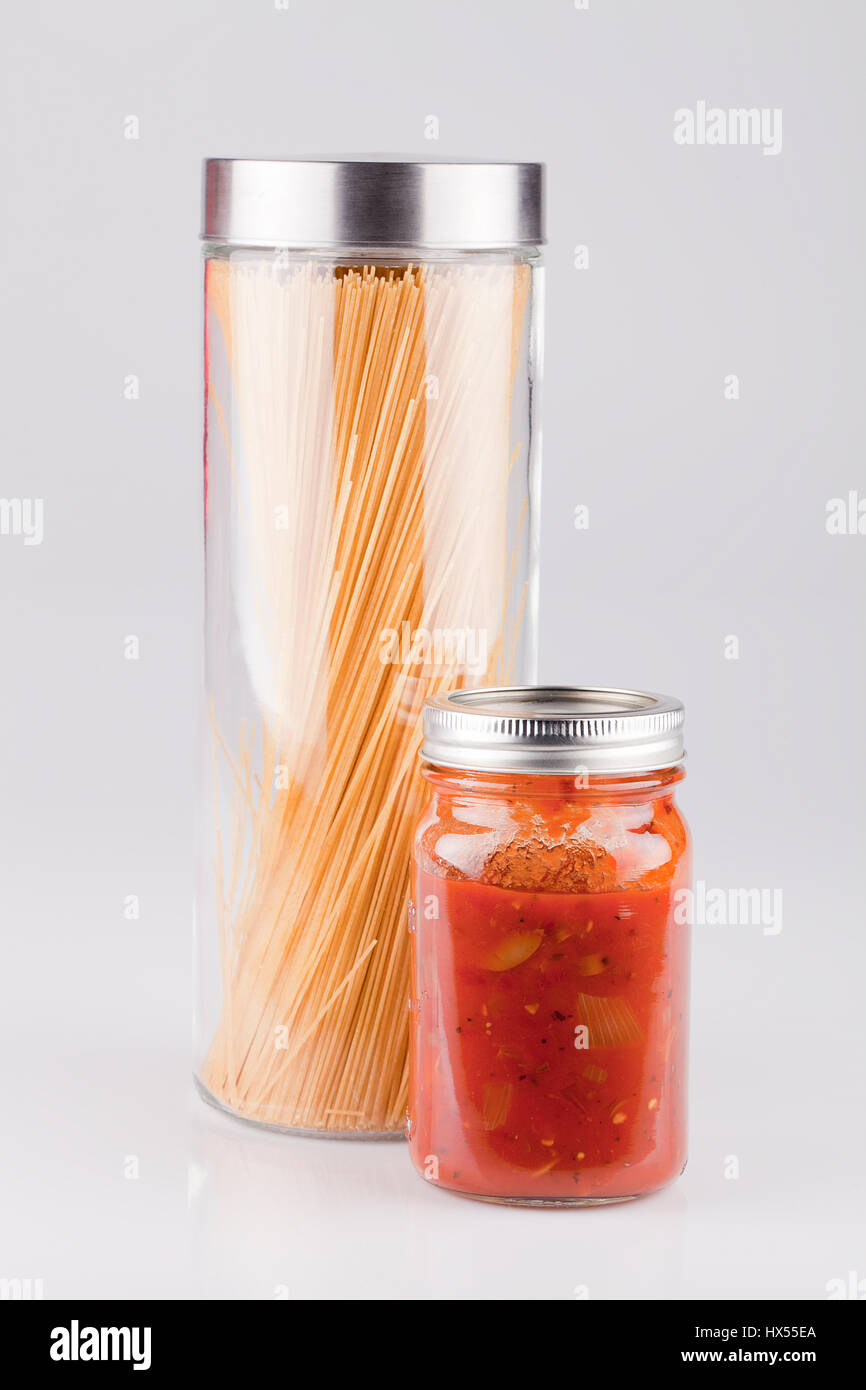 Canned spaghetti hi-res stock photography and images - Alamy