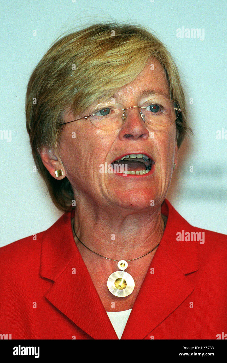 Hilary armstrong mp hi-res stock photography and images - Alamy