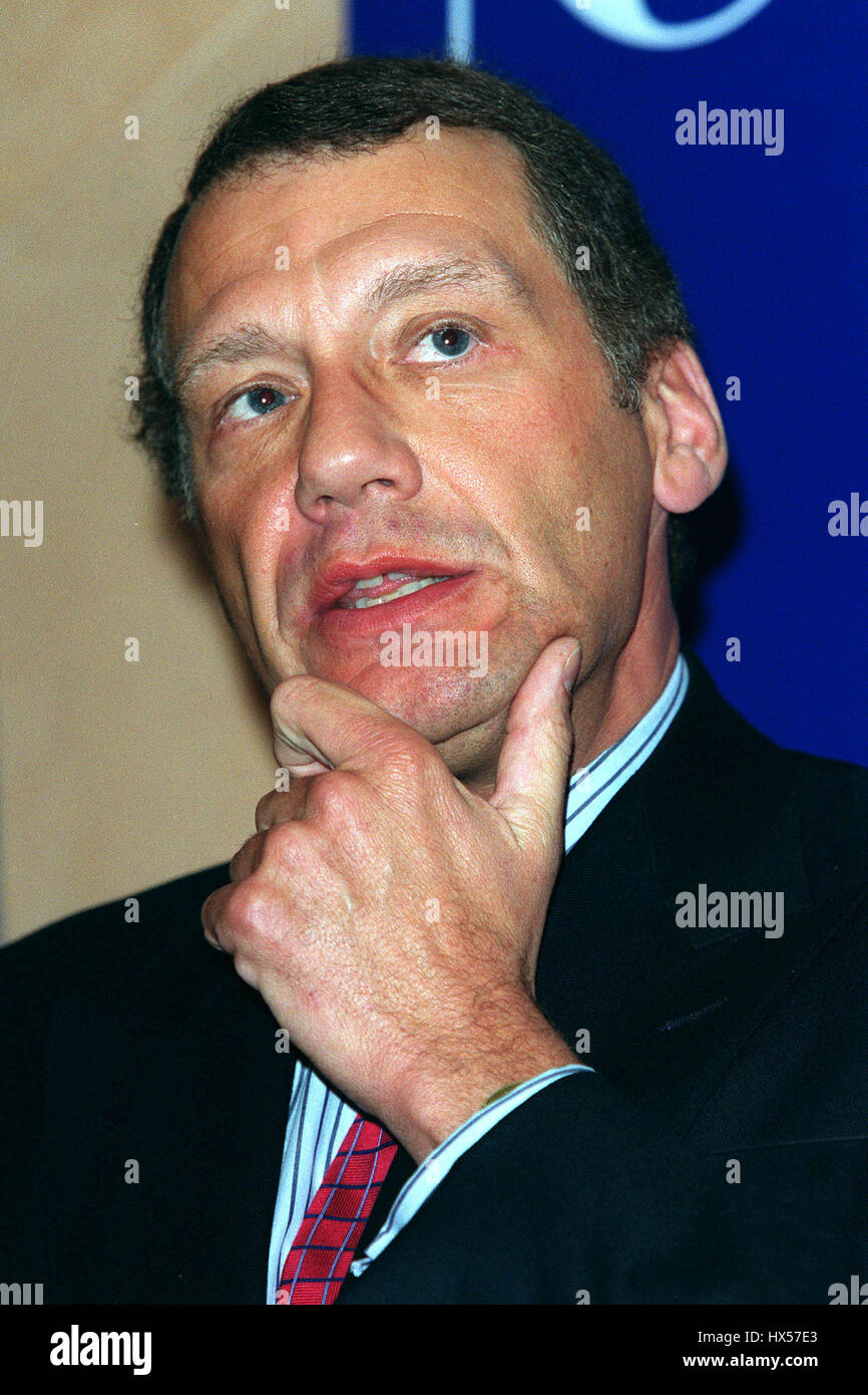 D SUPT KEN FARROW HEAD OF LONDON FRAUD SQUAD 22 March 2000 Stock Photo ...