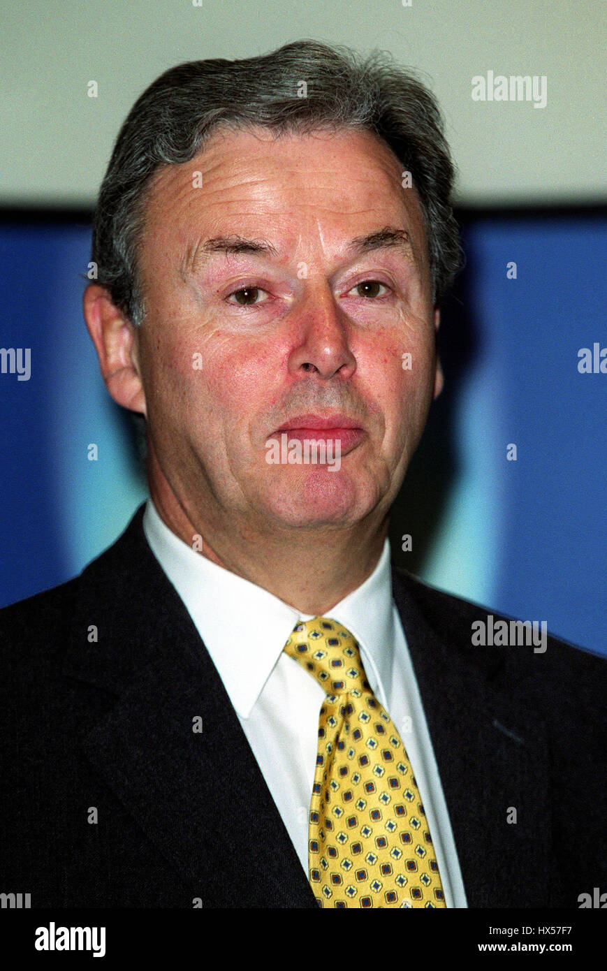 SIR CLIVE THOMPSON PRESIDENT OF CBI 22 March 2000 Stock Photo - Alamy