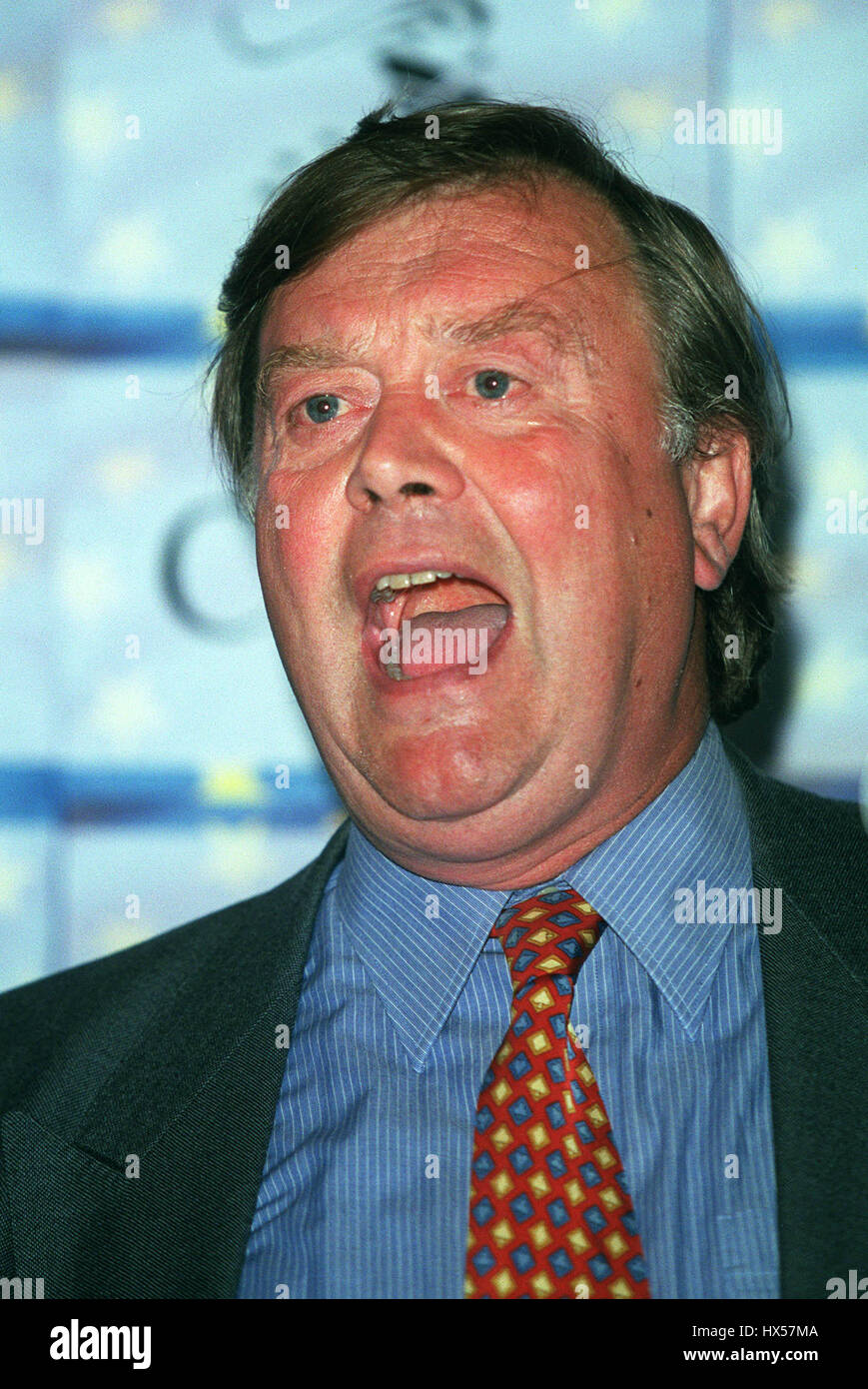 KENNETH CLARKE MP QC CONSERVATIVE PARTY RUSHCLIFFE 17 October 1999 ...