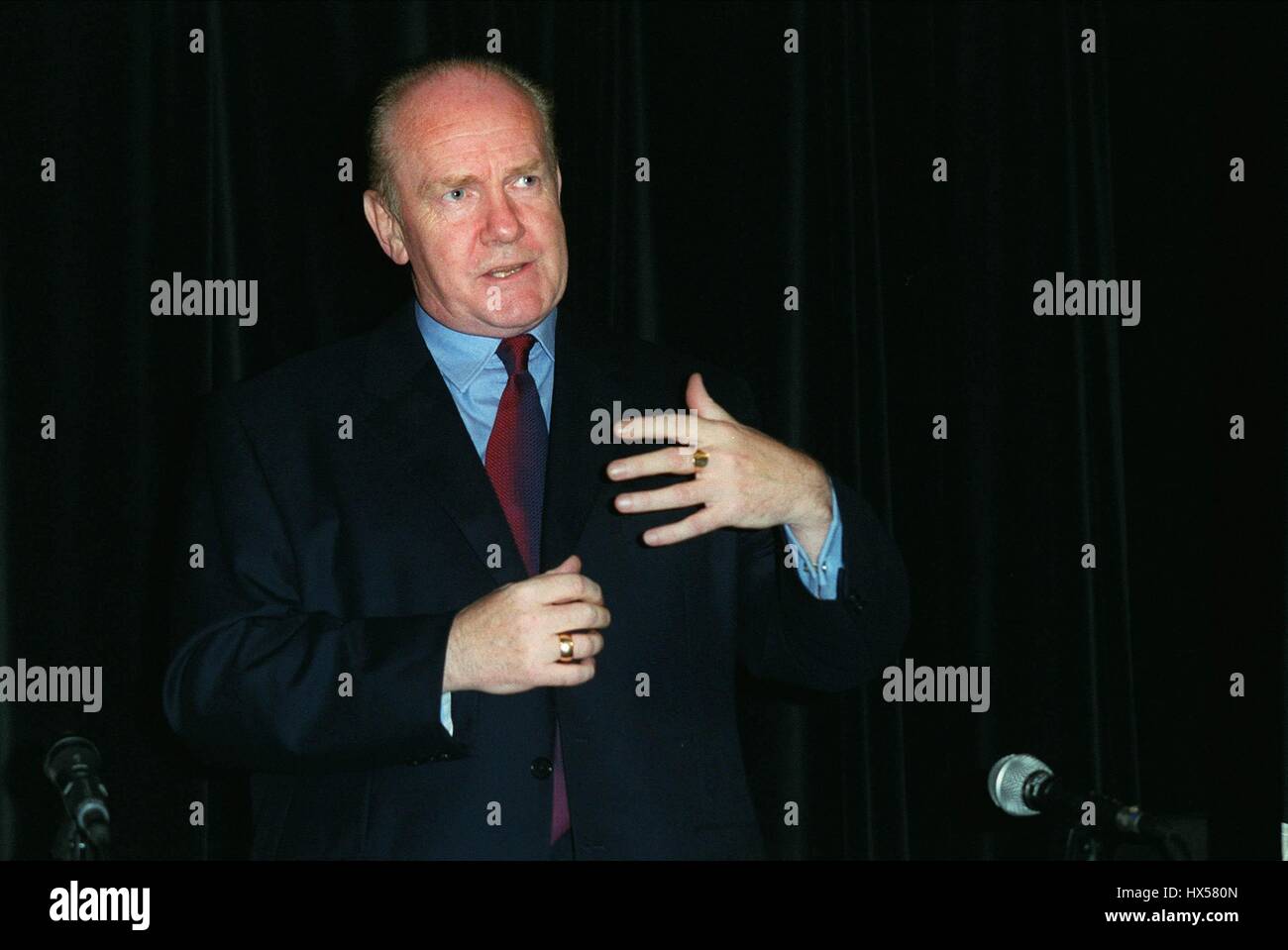 JOHN REID MP MINISTER OF TRANSPORT 04 October 1999 Stock Photo - Alamy