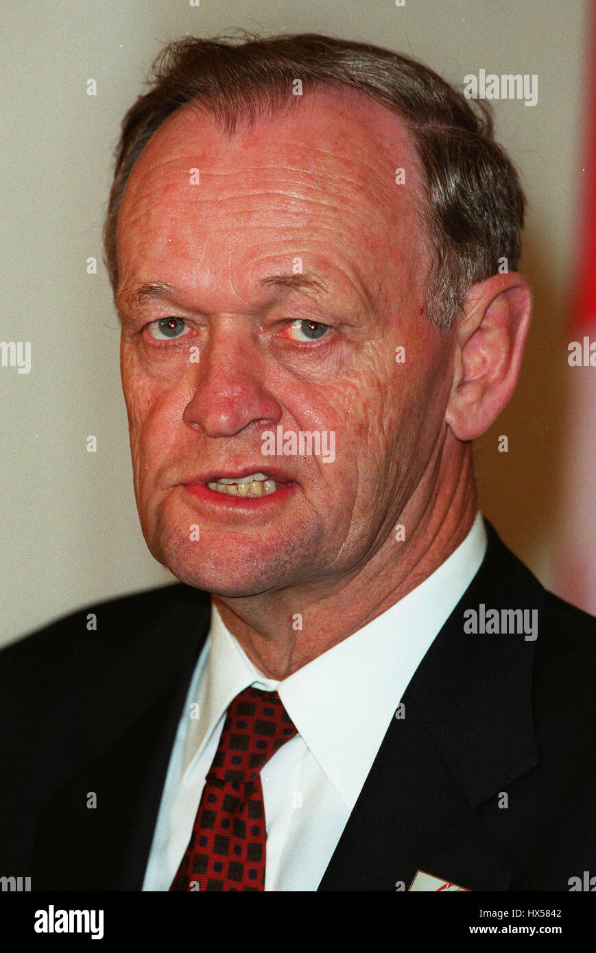 JEAN CHRETIEN PRIME MINISTER OF CANADA 21 June 1999 Stock Photo - Alamy