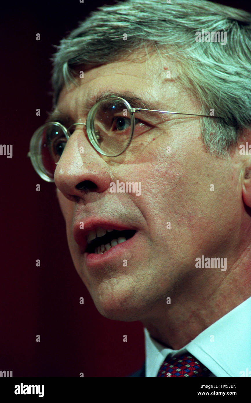 JACK STRAW MP HOME SECRETARY 12 October 1998 Stock Photo - Alamy