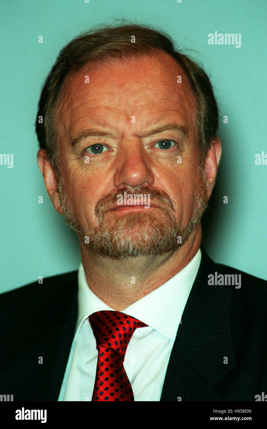 ROBIN COOK MP FOREIGN SECRETARY 12 October 1998 Stock Photo - Alamy