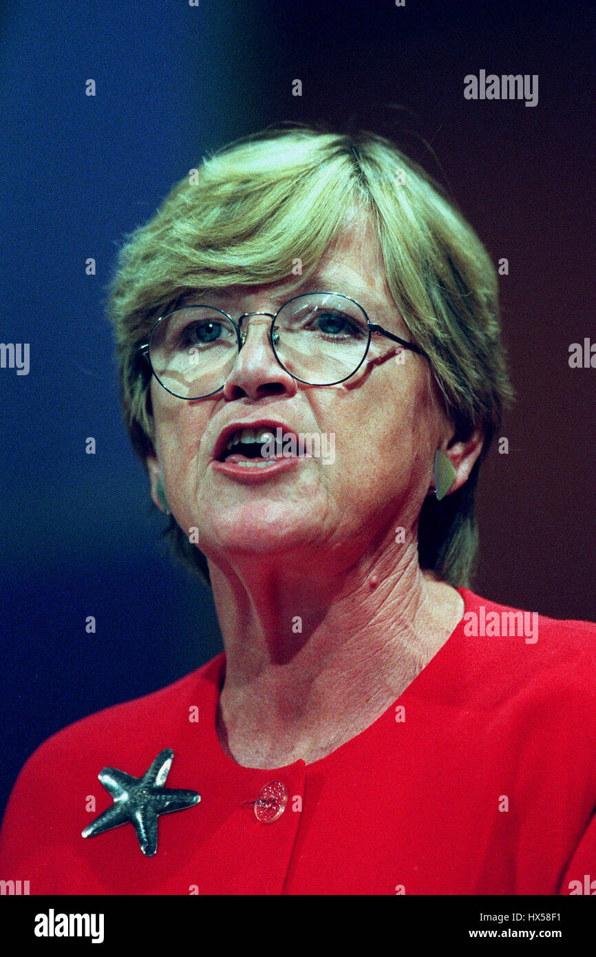 Hilary armstrong mp hi-res stock photography and images - Alamy
