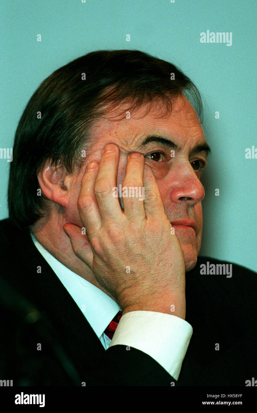 JOHN PRESCOTT MP DEPUTY PRIME MINISTER 01 October 1998 Stock Photo - Alamy