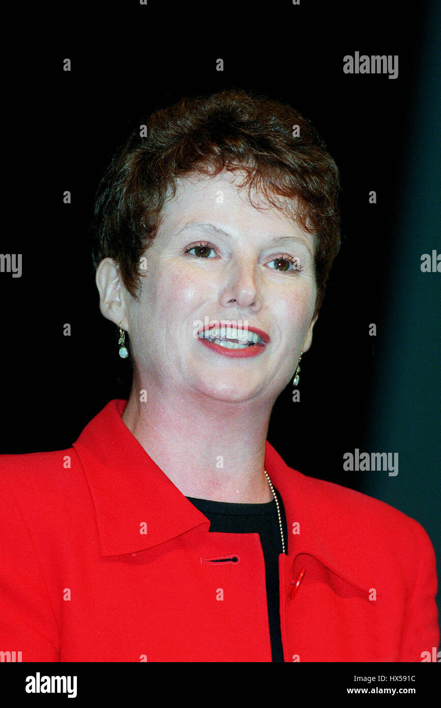 HAZEL BLEARS MP LABOUR PARTY BURY SOUTH 01 October 1998 Stock Photo - Alamy