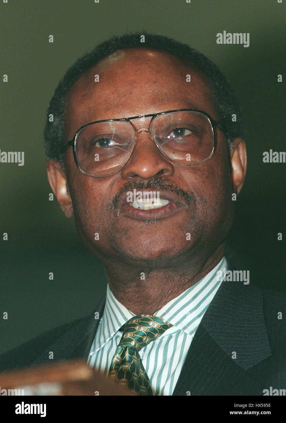 Secretary general of the commonwealth emeka anyaoku hi-res stock ...