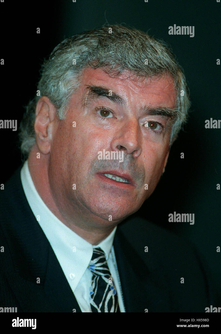TONY DUBBINS GRAPHICAL PAPER & MEDIA UNION 04 November 1997 Stock Photo ...