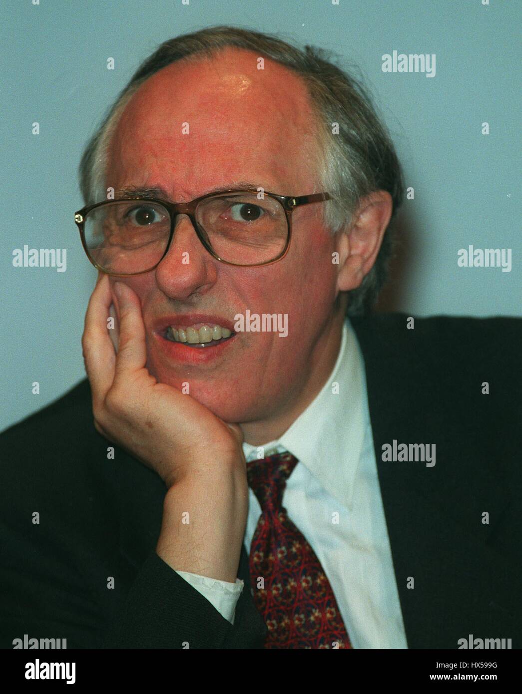 Donald dewar 1997 hi-res stock photography and images - Alamy