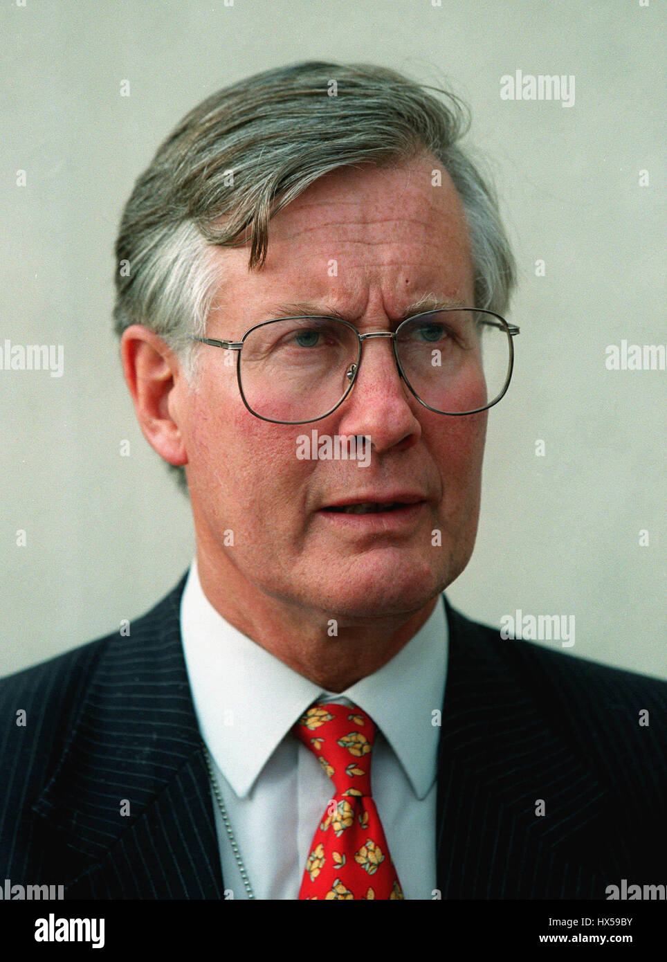 MICHAEL MEACHER MP MINISTER FOR ENVIRONMENT 31 October 1997 Stock Photo ...