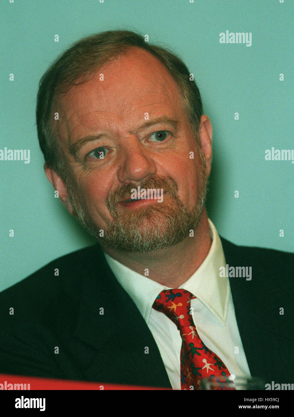 ROBIN COOK MP FOREIGN SECRETARY 31 October 1997 Stock Photo - Alamy