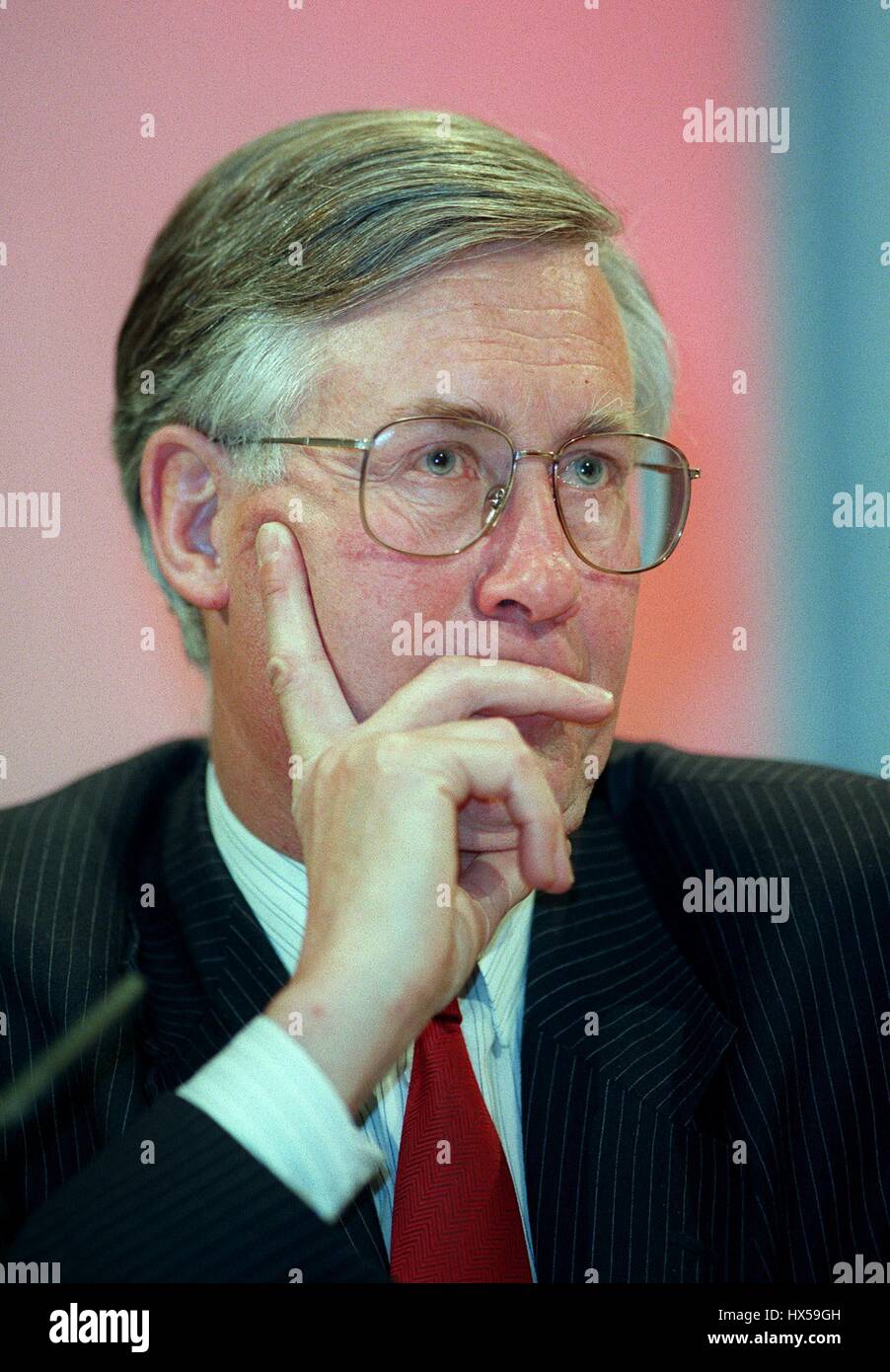 MICHAEL MEACHER MP ENVIRONMENT MINISTER 03 May 1997 Stock Photo - Alamy