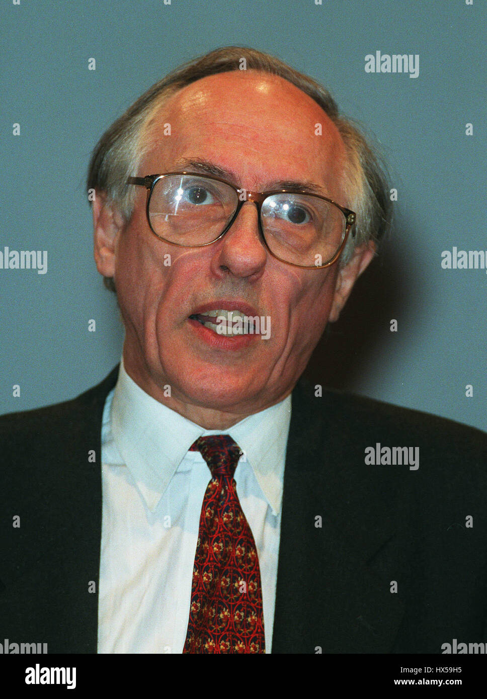 Donald dewar 1997 hi-res stock photography and images - Alamy