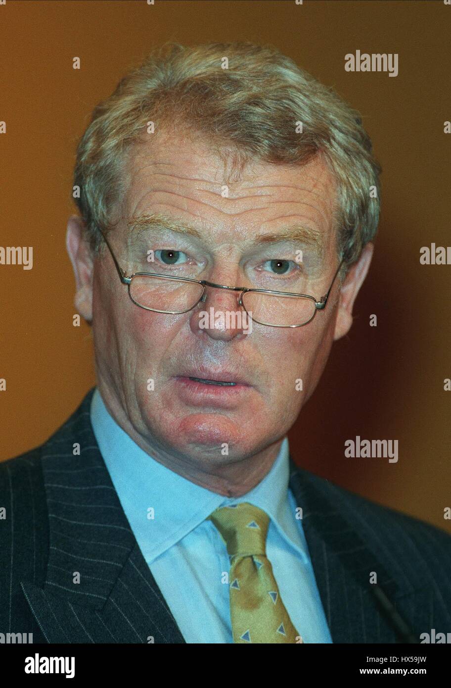 Paddy ashdown 1997 hi-res stock photography and images - Alamy
