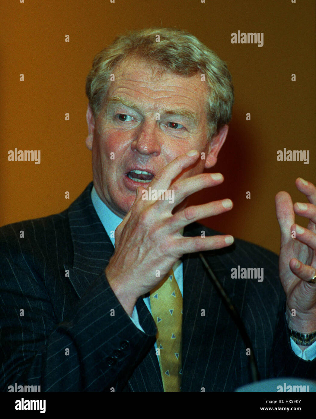 Paddy ashdown 1997 hi-res stock photography and images - Alamy
