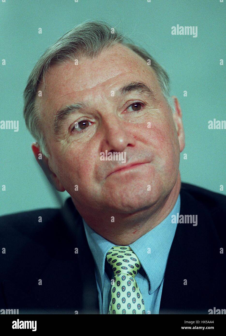 Malcolm bruce hi-res stock photography and images - Alamy