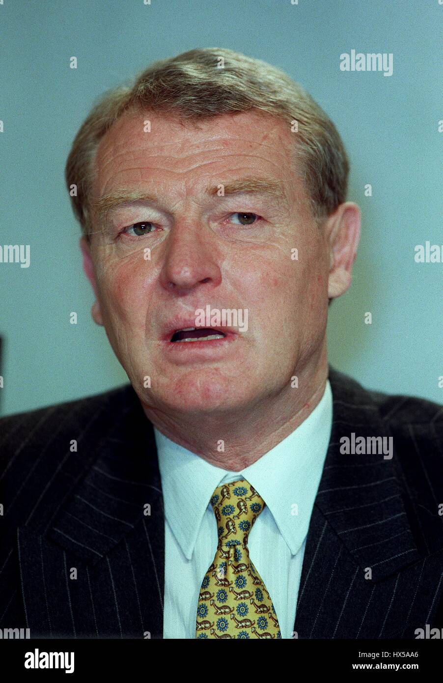 Paddy ashdown 1997 hi-res stock photography and images - Alamy