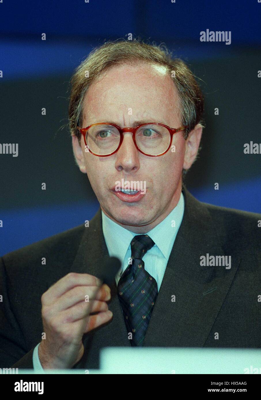 MALCOLM RIFKIND MP FOREIGN SECRETARY 22 April 1997 Stock Photo - Alamy
