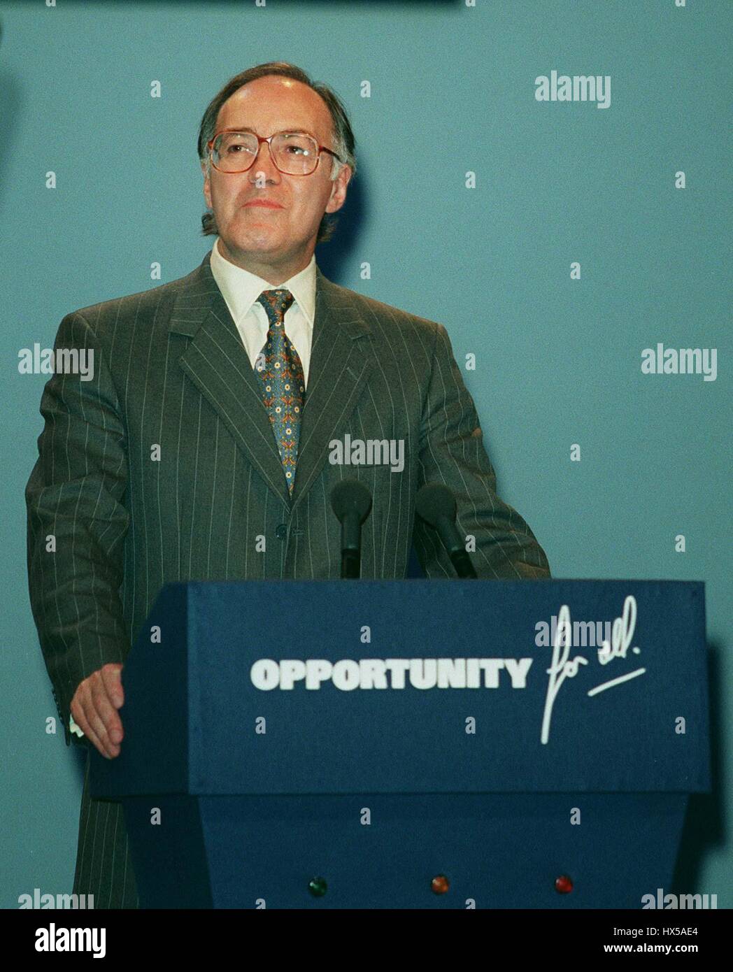 MICHAEL HOWARD QC MP HOME SECRETARY 15 October 1996 Stock Photo - Alamy