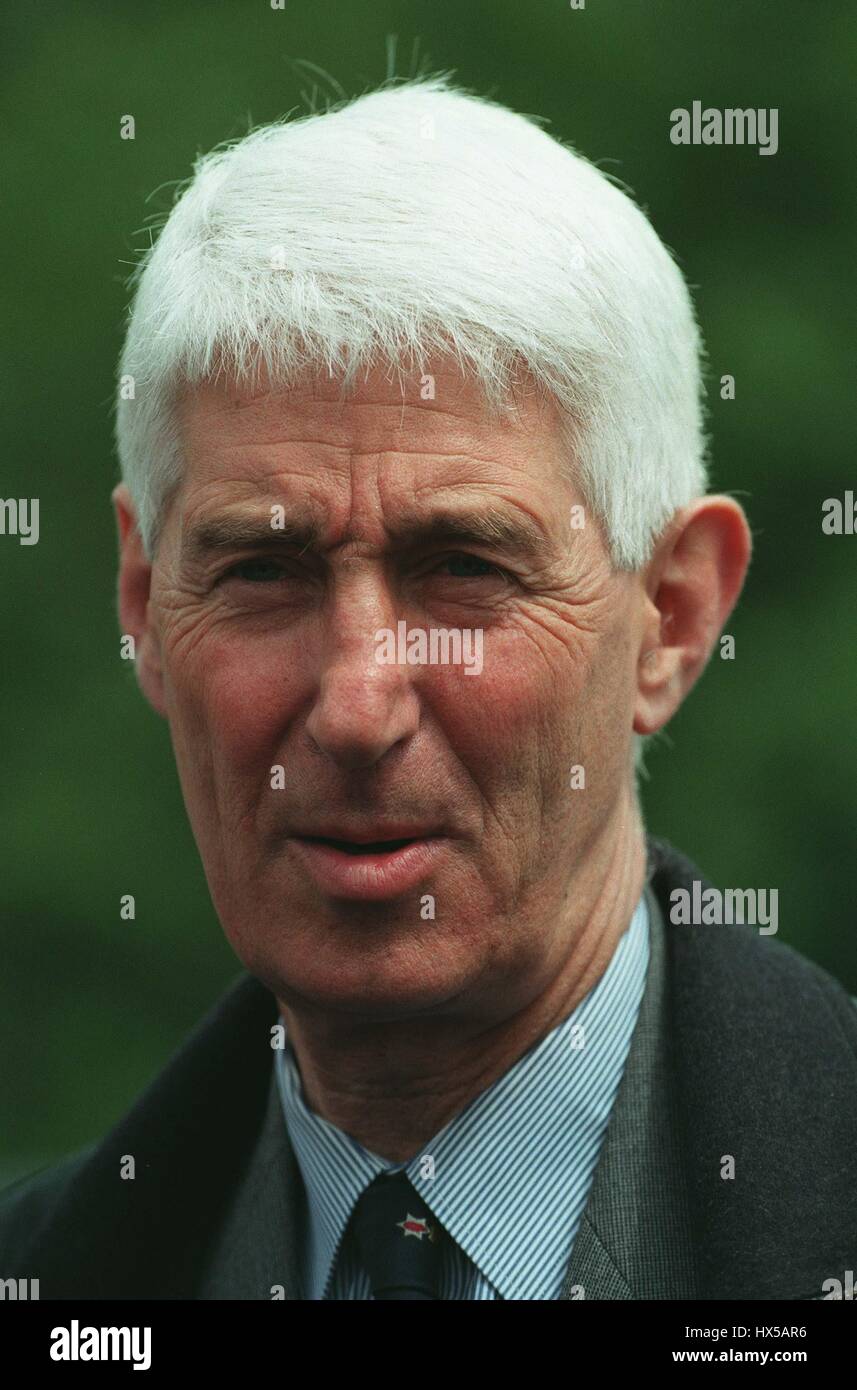 Robert mccartney hi-res stock photography and images - Alamy