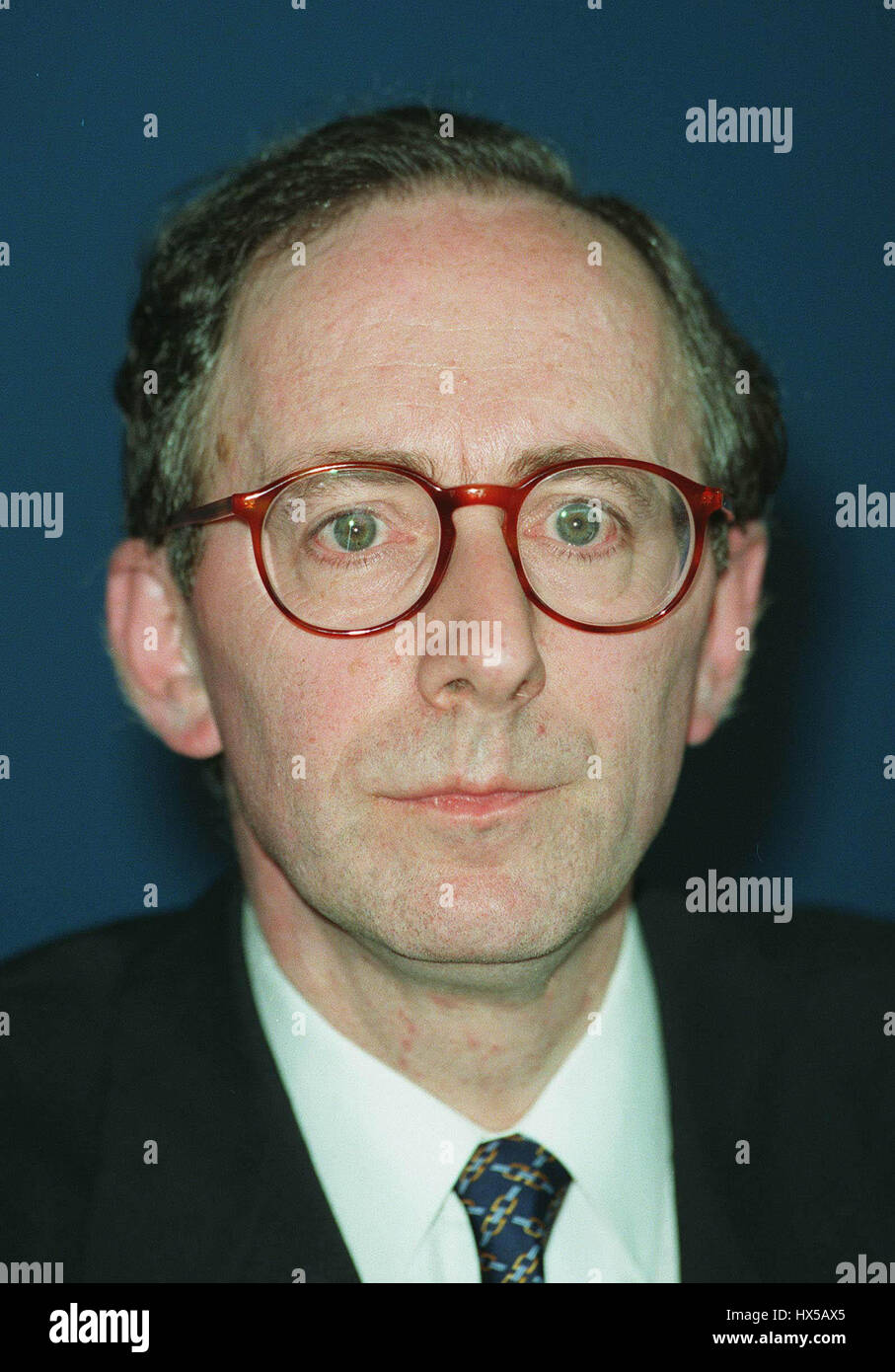 MALCOLM RIFKIND MP FOREIGN SECRETARY 25 June 1996 Stock Photo - Alamy