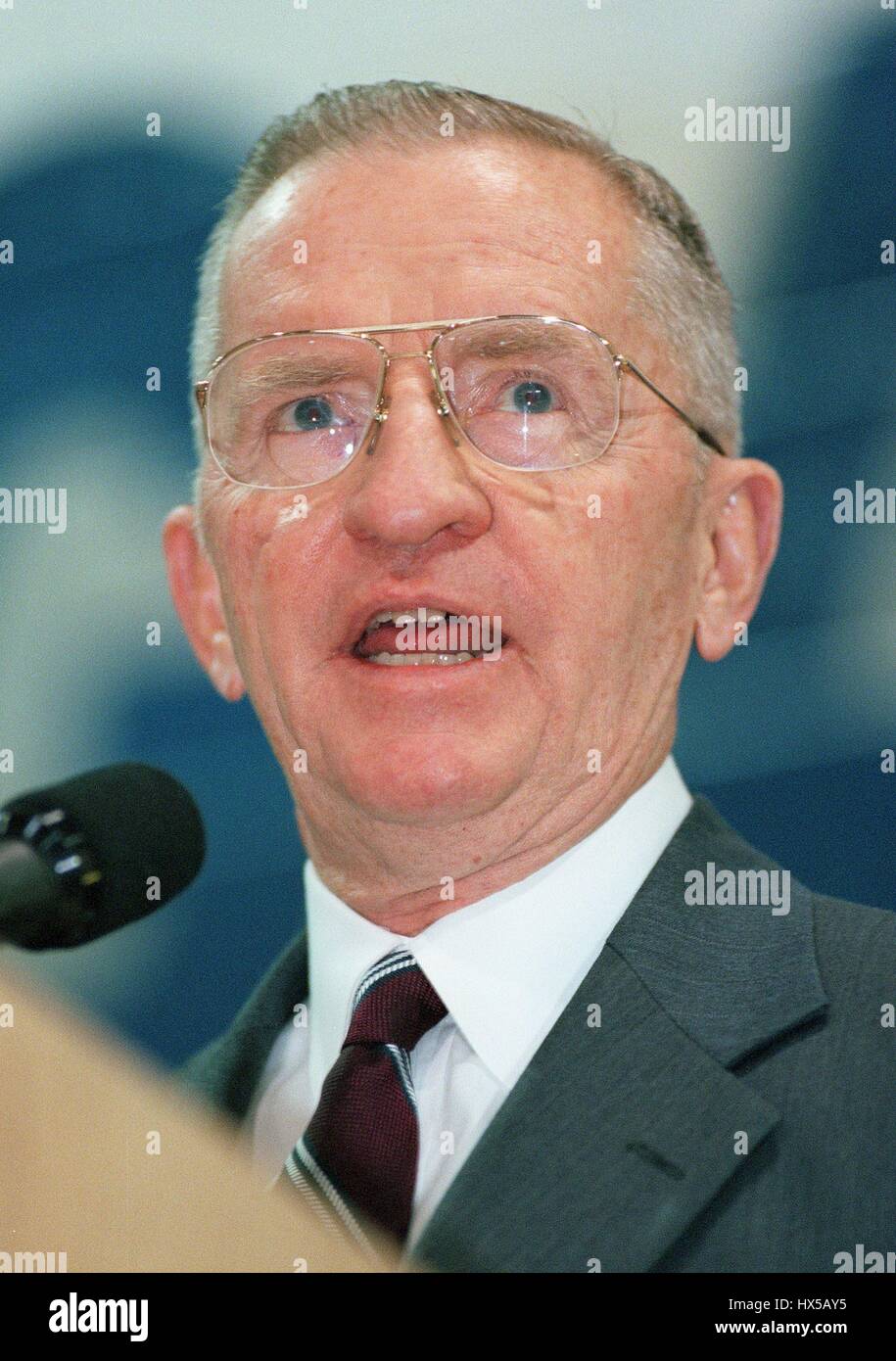 Ross perot 1996 hi-res stock photography and images - Alamy