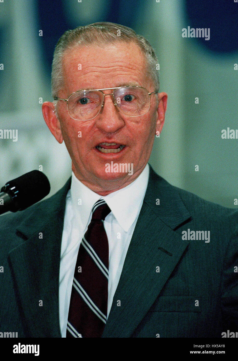 Ross perot 1996 hi-res stock photography and images - Alamy