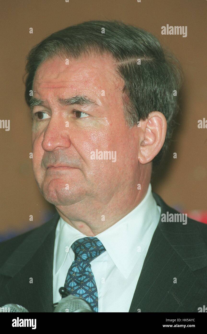 Pat buchanan hi-res stock photography and images - Alamy