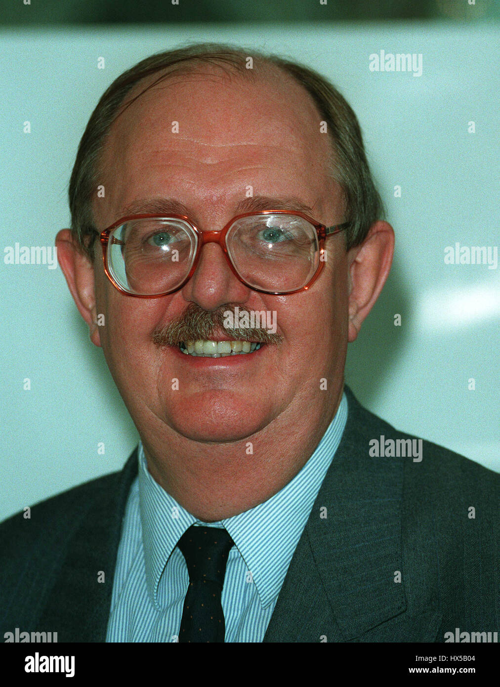 JOHN EDMONDS G.M.B. 17 January 1995 Stock Photo - Alamy